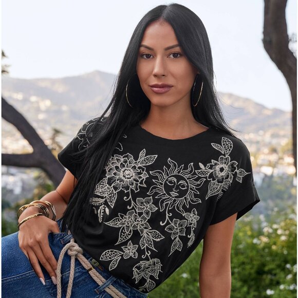 Johnny Was | Tops | Johnny Was Addison Relaxed Tee Shirt White Floral ...
